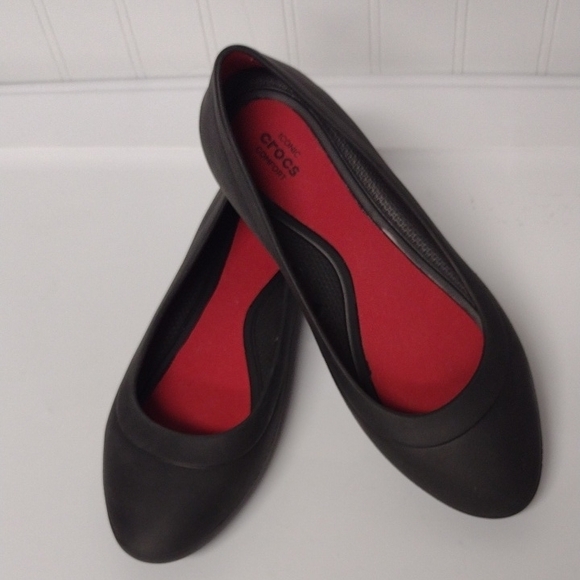 CROCS | Shoes | Crocs Black And Red Style Ballet Flats Plastic Lluvia ...